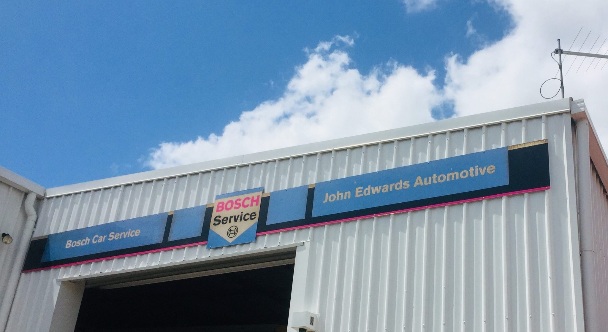 Our Workshop | John Edwards Automotive